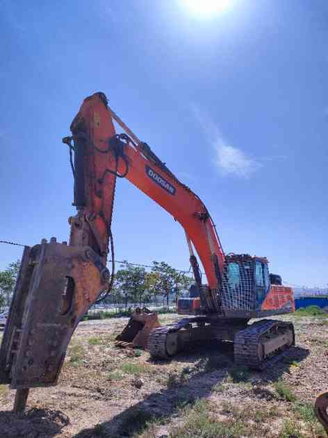 2019 Doosan DX420LC-9C Excavator
