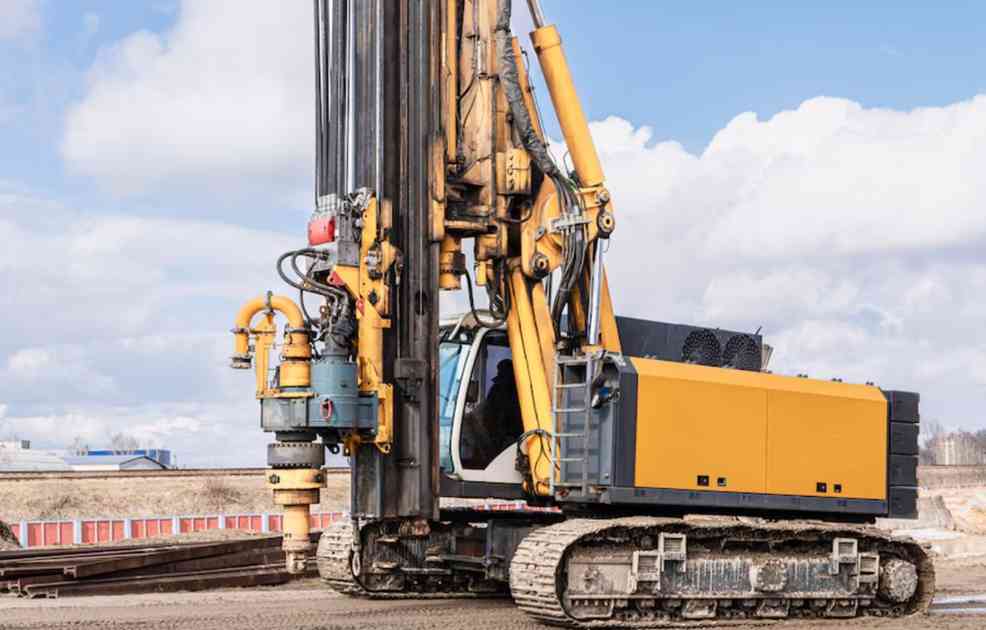 Boosting Efficiency with Piling Equipment: used machinery
