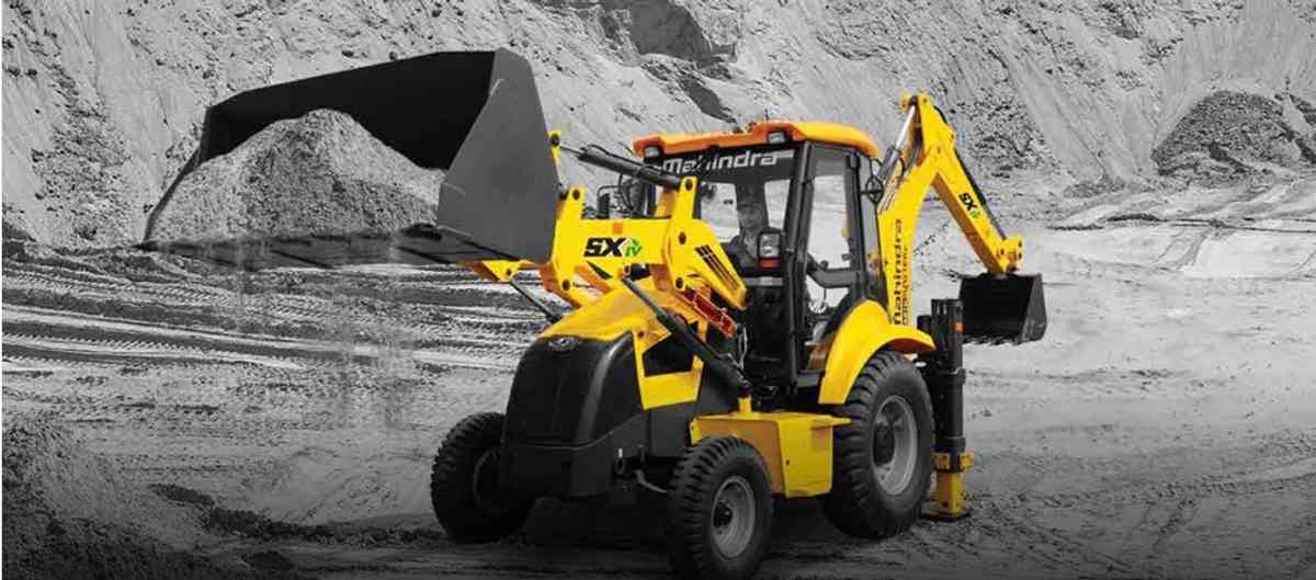 Top 10 Reasons to Choose Mahindra EarthMaster Backhoe Loaders - MechLink