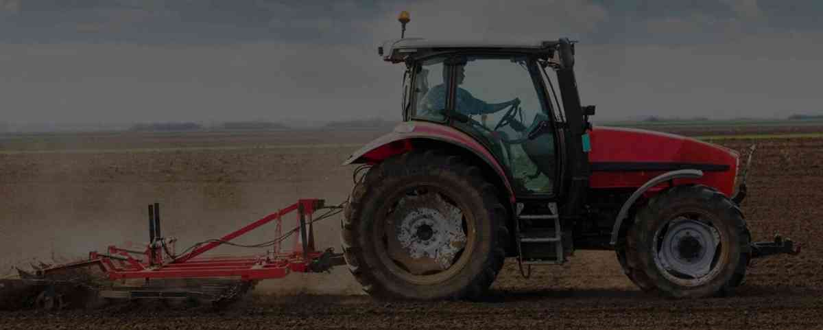 Tractors vs skid steers: key factors to consider before purchasing