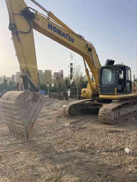 2019 Komatsu PC240-8MO Excavator